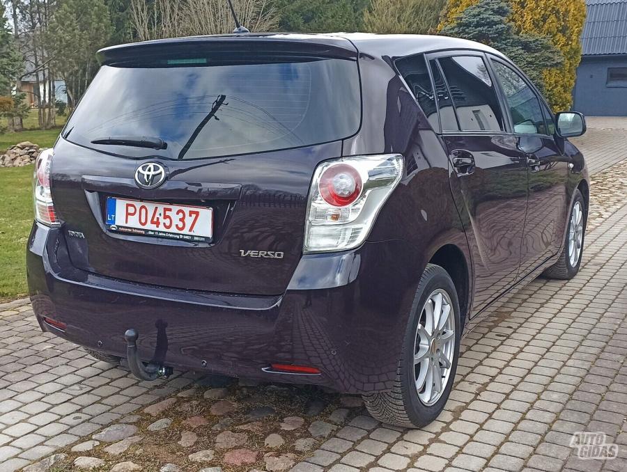 Violets Toyota Verso 2010 Telšiai, ar dzinēja tilpumu 2.20 L un nobraukumu 239 tūkst. km par 3950 €, foto 8 vietnē AUTOMOTO.COM.LV