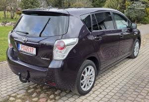 Violets Toyota Verso 2010 Telšiai, ar dzinēja tilpumu 2.20 L un nobraukumu 239 tūkst. km par 3950 €, foto 9 vietnē AUTOMOTO.COM.LV