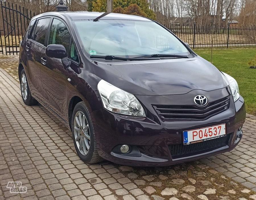 Violets Toyota Verso 2010 Telšiai, ar dzinēja tilpumu 2.20 L un nobraukumu 239 tūkst. km par 3950 €, foto 12 vietnē AUTOMOTO.COM.LV