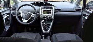 Violets Toyota Verso 2010 Telšiai, ar dzinēja tilpumu 2.20 L un nobraukumu 239 tūkst. km par 3950 €, foto 17 vietnē AUTOMOTO.COM.LV