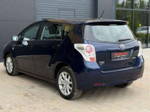 Violets Toyota Verso 2010 Viļņa, ar dzinēja tilpumu 2.23 L un nobraukumu 176 tūkst. km par 5999 €, foto 3 vietnē AUTOMOTO.COM.LV