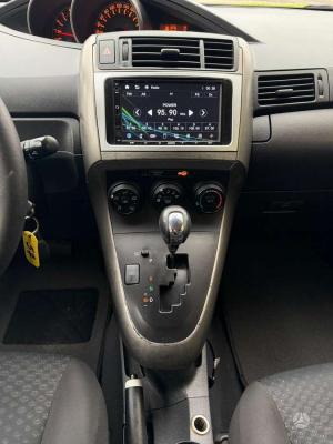 Violets Toyota Verso 2010 Viļņa, ar dzinēja tilpumu 2.23 L un nobraukumu 176 tūkst. km par 5999 €, foto 12 vietnē AUTOMOTO.COM.LV