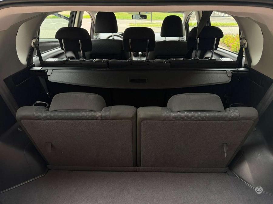 Violets Toyota Verso 2010 Viļņa, ar dzinēja tilpumu 2.23 L un nobraukumu 176 tūkst. km par 5999 €, foto 15 vietnē AUTOMOTO.COM.LV