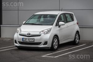 White Toyota Verso 2013 in Riga, with an engine capacity of 1.30 L and mileage of 193 thousand km for 5500 €, photo 1 on AUTOMOTO.COM.LV