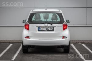 White Toyota Verso 2013 in Riga, with an engine capacity of 1.30 L and mileage of 193 thousand km for 5500 €, photo 6 on AUTOMOTO.COM.LV