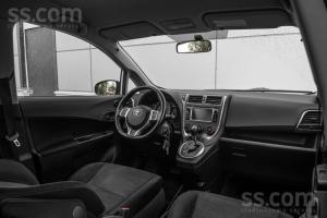 White Toyota Verso 2013 in Riga, with an engine capacity of 1.30 L and mileage of 193 thousand km for 5500 €, photo 16 on AUTOMOTO.COM.LV