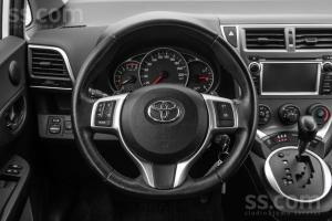 White Toyota Verso 2013 in Riga, with an engine capacity of 1.30 L and mileage of 193 thousand km for 5500 €, photo 19 on AUTOMOTO.COM.LV