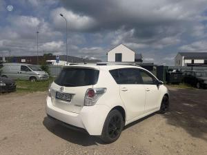 White Toyota Verso 2014 in Vilnius, with an engine capacity of 2.00 L and mileage of 255 thousand km for 4500 €, photo 6 on AUTOMOTO.COM.LV