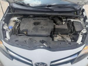 White Toyota Verso 2014 in Vilnius, with an engine capacity of 2.00 L and mileage of 255 thousand km for 4500 €, photo 14 on AUTOMOTO.COM.LV