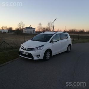 Balts Toyota Verso 2015 Rīga, ar dzinēja tilpumu 1.60 L un nobraukumu 220 tūkst. km par 7950 €, foto 3 vietnē AUTOMOTO.COM.LV