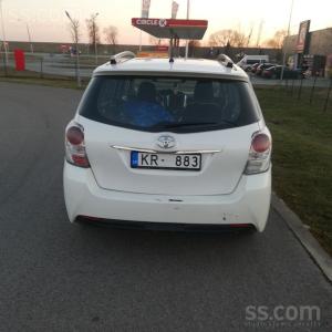 Balts Toyota Verso 2015 Rīga, ar dzinēja tilpumu 1.60 L un nobraukumu 220 tūkst. km par 7950 €, foto 4 vietnē AUTOMOTO.COM.LV