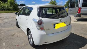 Balts Toyota Verso 2010 Viļņa, ar dzinēja tilpumu 2.00 L un nobraukumu 240 tūkst. km par 1850 €, foto 4 vietnē AUTOMOTO.COM.LV