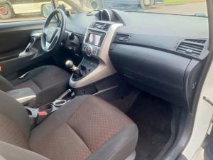 Balts Toyota Verso 2011 Rīga, ar dzinēja tilpumu 2.00 L un nobraukumu 400 tūkst. km par 2333 €, foto 9 vietnē AUTOMOTO.COM.LV
