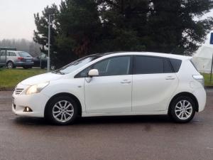 Balts Toyota Verso 2011 Rīga, ar dzinēja tilpumu 2.00 L un nobraukumu 400 tūkst. km par 2333 €, foto 15 vietnē AUTOMOTO.COM.LV