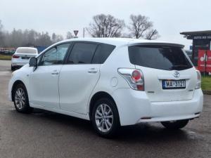 Balts Toyota Verso 2011 Rīga, ar dzinēja tilpumu 2.00 L un nobraukumu 400 tūkst. km par 2333 €, foto 16 vietnē AUTOMOTO.COM.LV