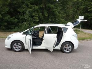 Белый Тойота Версо 2011 в Вильнюс, объемом двигателя 2.00 л и пробегом 234 тыс. км за 3990 €, фото 11 на AUTOMOTO.COM.LV