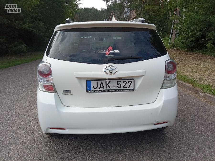 Balts Toyota Verso 2011 Viļņa, ar dzinēja tilpumu 2.00 L un nobraukumu 234 tūkst. km par 3990 €, foto 6 vietnē AUTOMOTO.COM.LV