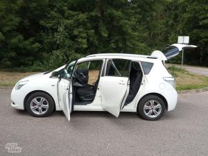 Balts Toyota Verso 2011 Viļņa, ar dzinēja tilpumu 2.00 L un nobraukumu 234 tūkst. km par 3990 €, foto 11 vietnē AUTOMOTO.COM.LV