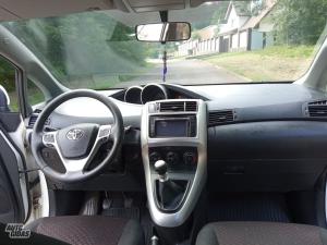 Balts Toyota Verso 2011 Viļņa, ar dzinēja tilpumu 2.00 L un nobraukumu 234 tūkst. km par 3790 €, foto 14 vietnē AUTOMOTO.COM.LV