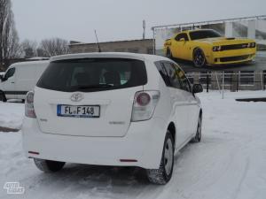 Balts Toyota Verso 2012 Klaipėda, ar dzinēja tilpumu 2.00 L un nobraukumu 183 tūkst. km par 5500 €, foto 12 vietnē AUTOMOTO.COM.LV