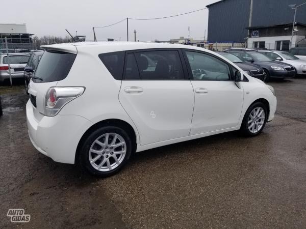 Balts Toyota Verso 2012 Kauņa, ar dzinēja tilpumu 2.00 L un nobraukumu 220 tūkst. km par 3999 €, foto 5 vietnē AUTOMOTO.COM.LV