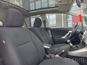 Balts Toyota Verso 2012 Rīga, ar dzinēja tilpumu 2.00 L un nobraukumu 240 tūkst. km par 4650 €, foto 18 vietnē AUTOMOTO.COM.LV