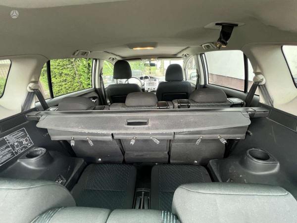 Balts Toyota Verso 2012 Viļņa, ar dzinēja tilpumu 2.00 L un nobraukumu 300 tūkst. km par 4900 €, foto 8 vietnē AUTOMOTO.COM.LV