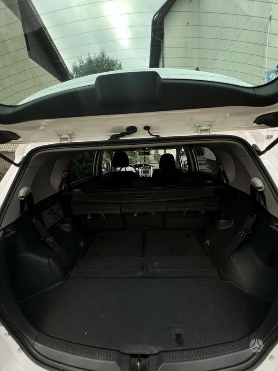 Balts Toyota Verso 2012 Viļņa, ar dzinēja tilpumu 2.00 L un nobraukumu 300 tūkst. km par 4900 €, foto 11 vietnē AUTOMOTO.COM.LV