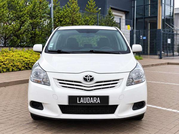 Balts Toyota Verso 2012 Viļņa, ar dzinēja tilpumu 2.00 L un nobraukumu 269 tūkst. km par 3400 €, foto 10 vietnē AUTOMOTO.COM.LV