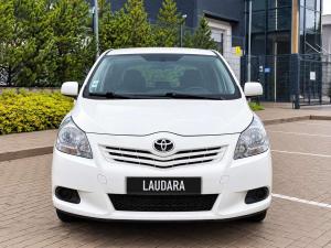 White Toyota Verso 2012 in Vilnius, with an engine capacity of 2.00 L and mileage of 269 thousand km for 3400 €, photo 10 on AUTOMOTO.COM.LV