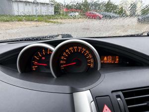 White Toyota Verso 2012 in Vilnius, with an engine capacity of 2.00 L and mileage of 269 thousand km for 3400 €, photo 18 on AUTOMOTO.COM.LV