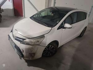 Balts Toyota Verso 2013 Panevēža, ar dzinēja tilpumu 2.00 L un nobraukumu 213 tūkst. km par 3550 €, foto  vietnē AUTOMOTO.COM.LV