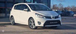 Balts Toyota Verso 2013 Šauļi, ar dzinēja tilpumu 2.00 L un nobraukumu 177 tūkst. km par 6200 €, foto  vietnē AUTOMOTO.COM.LV