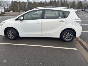 White Toyota Verso 2013 in Siauliai, with an engine capacity of 2.00 L and mileage of 200 thousand km for 2299 €, photo 7 on AUTOMOTO.COM.LV