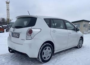 Balts Toyota Verso 2013 Viļņa, ar dzinēja tilpumu 1.60 L un nobraukumu 242 tūkst. km par 6950 €, foto 3 vietnē AUTOMOTO.COM.LV