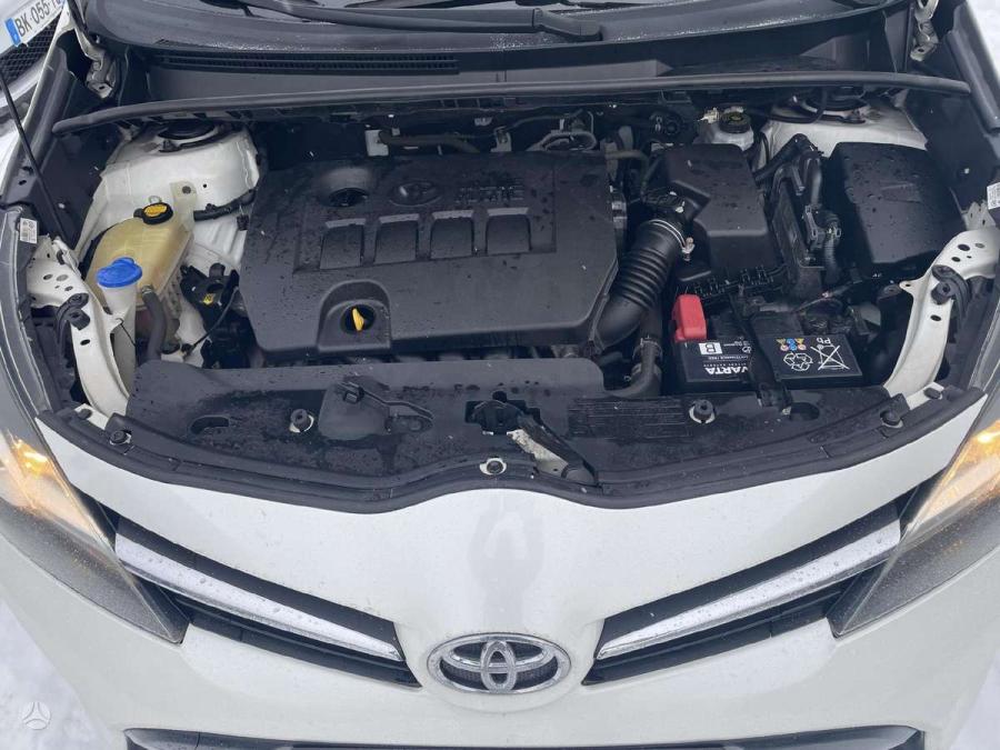 Balts Toyota Verso 2013 Viļņa, ar dzinēja tilpumu 1.60 L un nobraukumu 242 tūkst. km par 6950 €, foto 12 vietnē AUTOMOTO.COM.LV