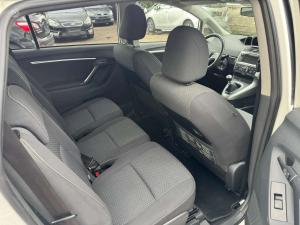 White Toyota Verso 2013 in Jurbarkas, with an engine capacity of 2.00 L and mileage of 143 thousand km for 7250 €, photo 10 on AUTOMOTO.COM.LV