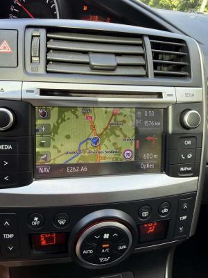 White Toyota Verso 2013 in Ukmerge, with an engine capacity of 2.00 L and mileage of 260 thousand km for 6350 €, photo 17 on AUTOMOTO.COM.LV