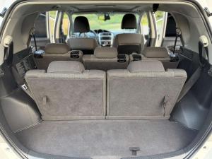 White Toyota Verso 2013 in Pasvalys, with an engine capacity of 2.00 L and mileage of 213 thousand km for 5650 €, photo 25 on AUTOMOTO.COM.LV