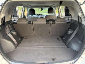 White Toyota Verso 2013 in Pasvalys, with an engine capacity of 2.00 L and mileage of 213 thousand km for 5650 €, photo 26 on AUTOMOTO.COM.LV
