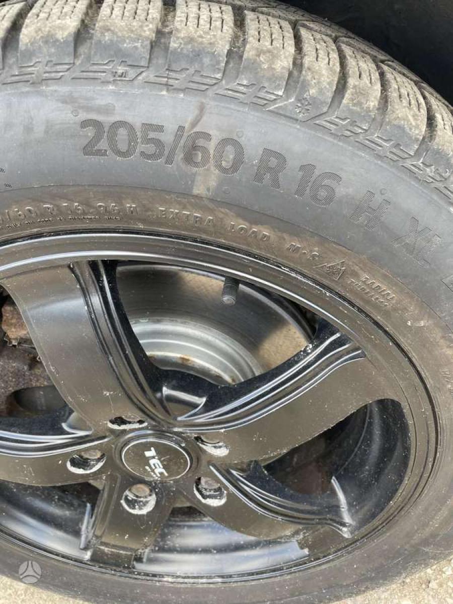 Balts Toyota Verso 2013 Viļņa, ar dzinēja tilpumu 1.60 L un nobraukumu 242 tūkst. km par 6550 €, foto 19 vietnē AUTOMOTO.COM.LV