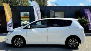 White Toyota Verso 2013 in Taurage, with an engine capacity of 2.00 L and mileage of 141 thousand km for 6100 €, photo 6 on AUTOMOTO.COM.LV