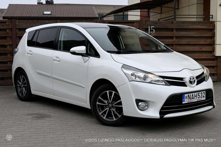 Balts Toyota Verso 2013 Kretinga, ar dzinēja tilpumu 2.00 L un nobraukumu 221 tūkst. km par 5799 €, foto 1 vietnē AUTOMOTO.COM.LV