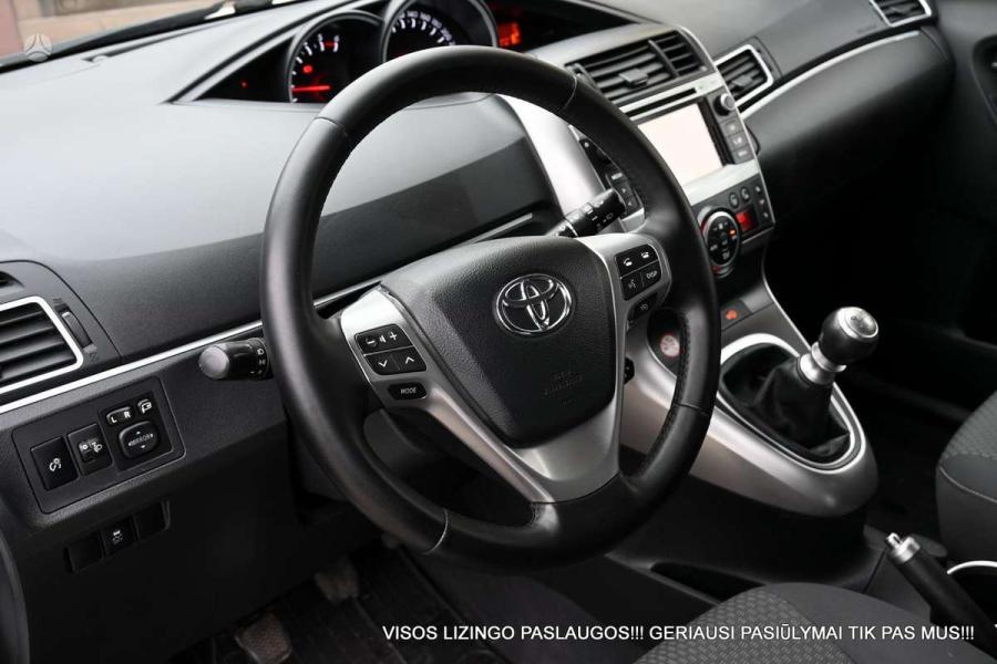 Balts Toyota Verso 2013 Kretinga, ar dzinēja tilpumu 2.00 L un nobraukumu 221 tūkst. km par 5799 €, foto 21 vietnē AUTOMOTO.COM.LV