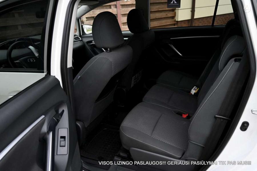 Balts Toyota Verso 2013 Kretinga, ar dzinēja tilpumu 2.00 L un nobraukumu 221 tūkst. km par 5799 €, foto 24 vietnē AUTOMOTO.COM.LV