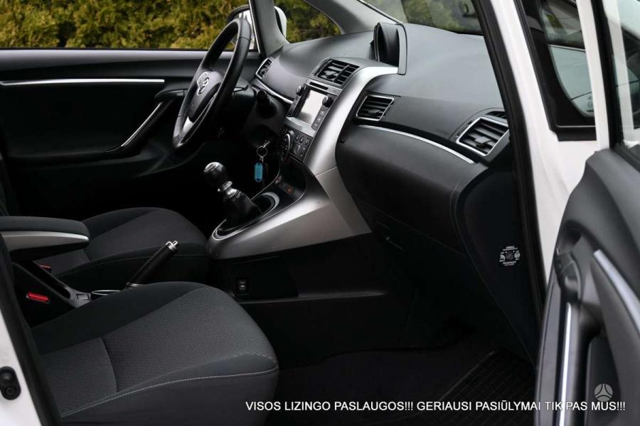 Balts Toyota Verso 2013 Kretinga, ar dzinēja tilpumu 2.00 L un nobraukumu 221 tūkst. km par 5799 €, foto 25 vietnē AUTOMOTO.COM.LV