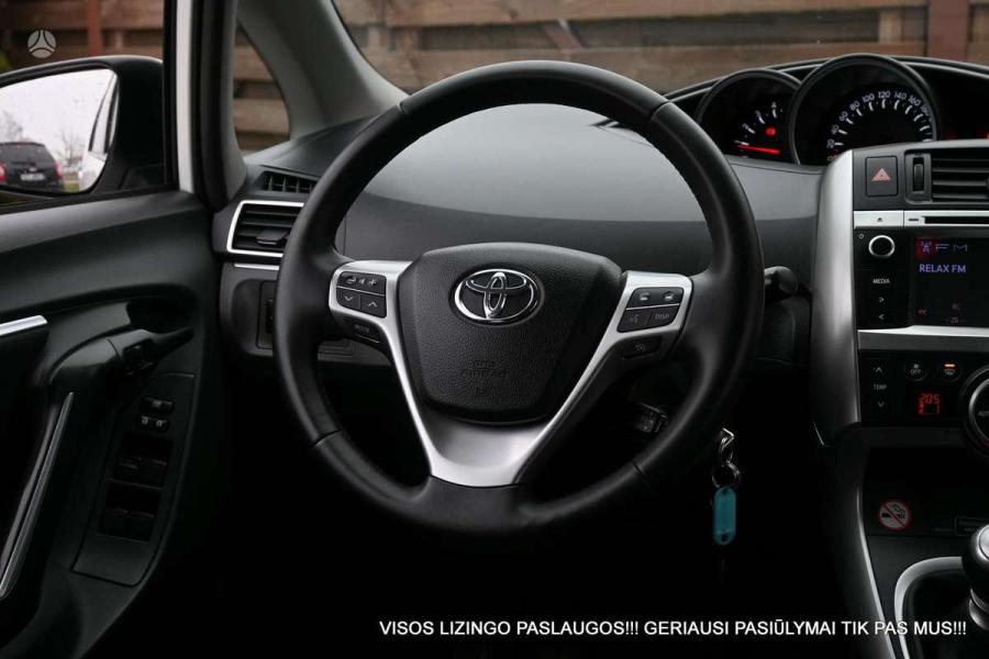 Balts Toyota Verso 2013 Kretinga, ar dzinēja tilpumu 2.00 L un nobraukumu 221 tūkst. km par 5799 €, foto 31 vietnē AUTOMOTO.COM.LV