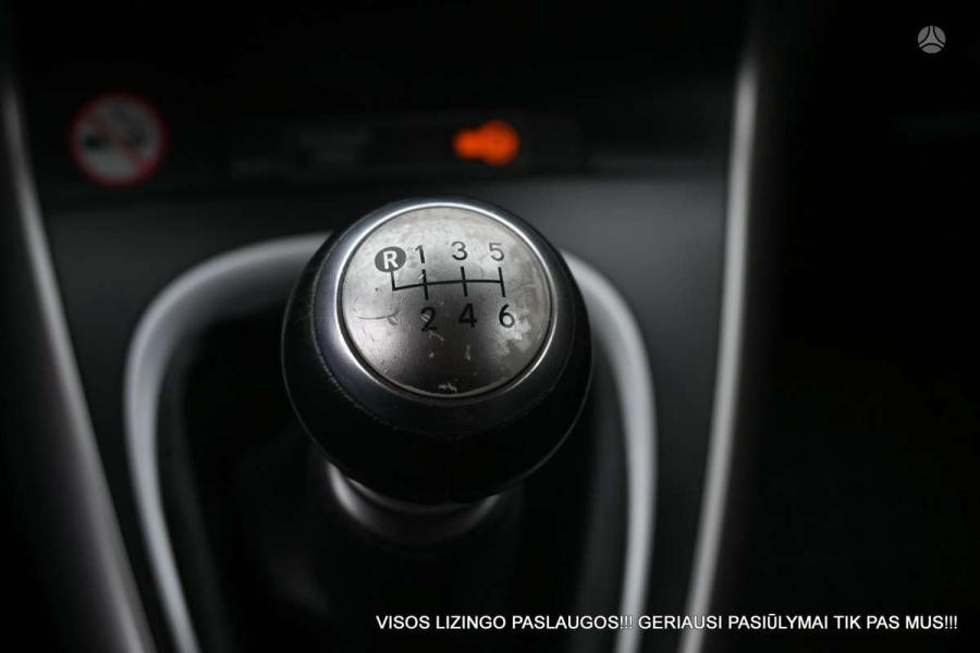 Balts Toyota Verso 2013 Kretinga, ar dzinēja tilpumu 2.00 L un nobraukumu 221 tūkst. km par 5799 €, foto 33 vietnē AUTOMOTO.COM.LV