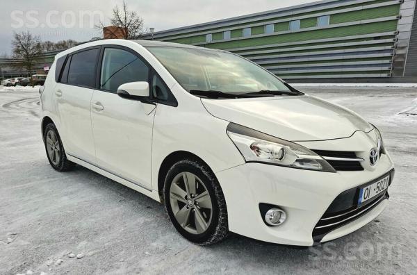 Balts Toyota Verso 2014 Rīga, ar dzinēja tilpumu 1.60 L un nobraukumu 188 tūkst. km par 6700 €, foto 2 vietnē AUTOMOTO.COM.LV