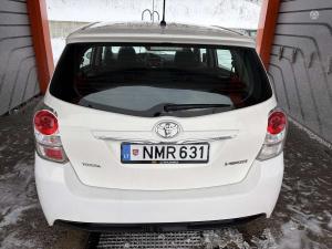 Balts Toyota Verso 2014 Viļņa, ar dzinēja tilpumu 1.60 L un nobraukumu 212 tūkst. km par 7500 €, foto 5 vietnē AUTOMOTO.COM.LV